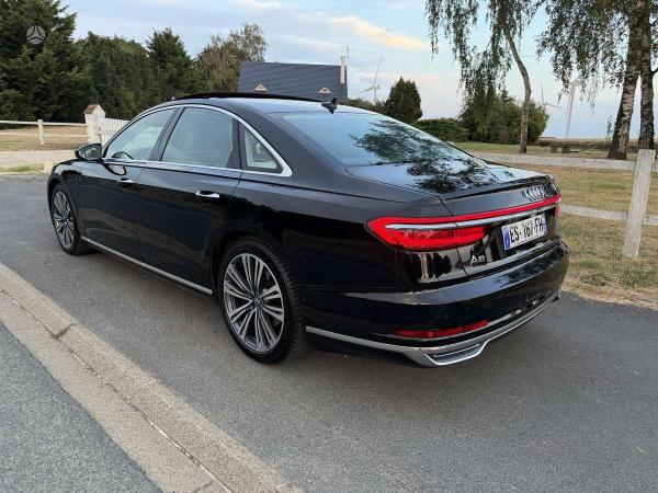 Black Audi A8 2018 in Taurage, with an engine capacity of 2.97 L and mileage of 182 thousand km for 34500 €, photo 4 on AUTOMOTO.COM.LV