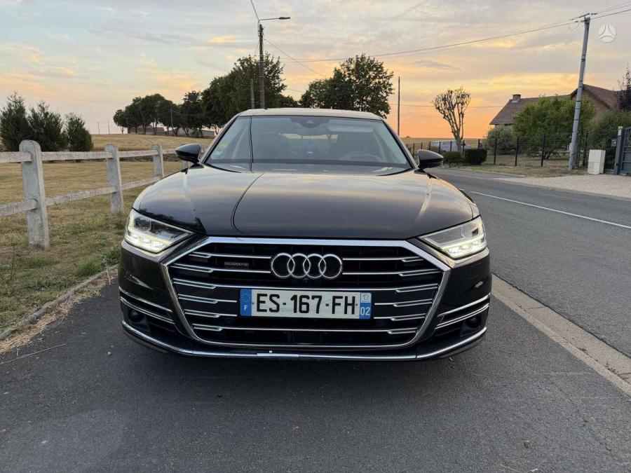 Black Audi A8 2018 in Taurage, with an engine capacity of 2.97 L and mileage of 182 thousand km for 34500 €, photo 8 on AUTOMOTO.COM.LV