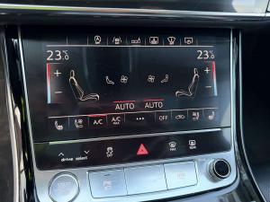 Black Audi A8 2018 in Taurage, with an engine capacity of 2.97 L and mileage of 182 thousand km for 34500 €, photo 21 on AUTOMOTO.COM.LV