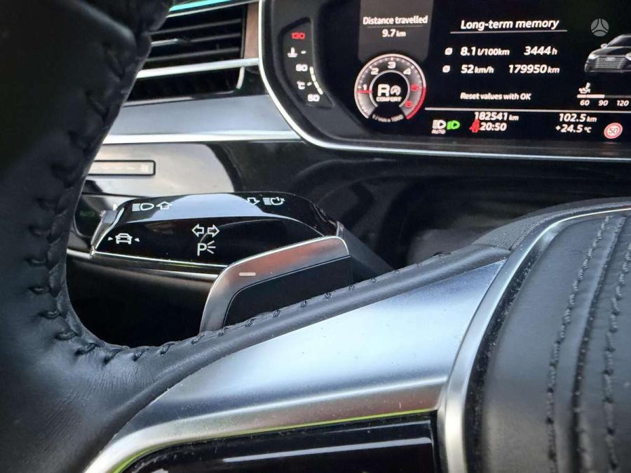 Black Audi A8 2018 in Taurage, with an engine capacity of 2.97 L and mileage of 182 thousand km for 34500 €, photo 25 on AUTOMOTO.COM.LV