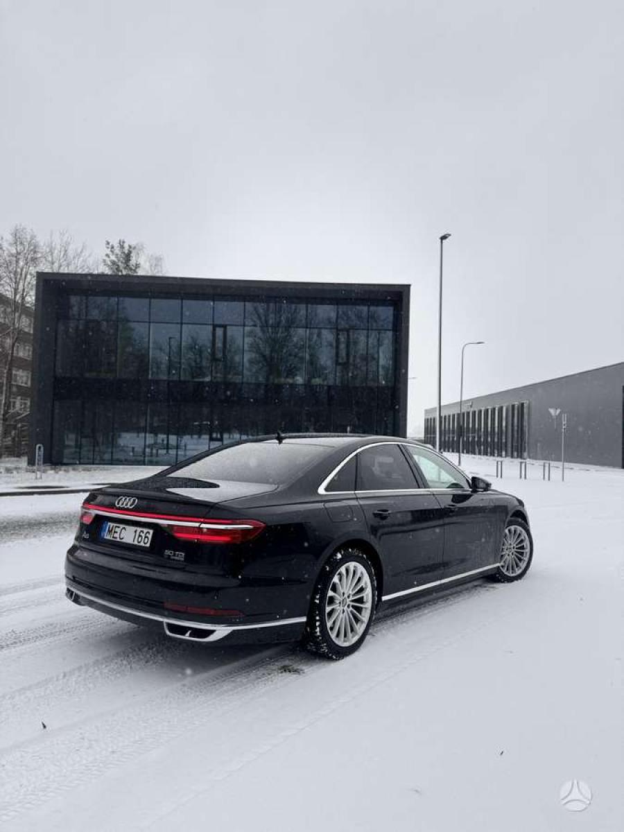 Black Audi A8 2019 in Vilnius, with an engine capacity of 3.00 L and mileage of 260 thousand km for 33000 €, photo 5 on AUTOMOTO.COM.LV