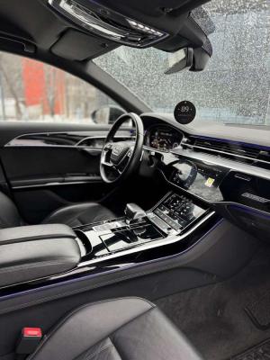 Black Audi A8 2019 in Vilnius, with an engine capacity of 3.00 L and mileage of 260 thousand km for 33000 €, photo 9 on AUTOMOTO.COM.LV