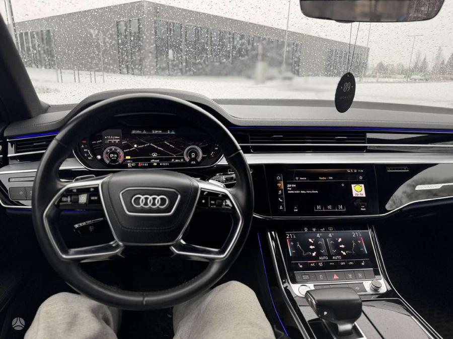Black Audi A8 2019 in Vilnius, with an engine capacity of 3.00 L and mileage of 260 thousand km for 33000 €, photo 13 on AUTOMOTO.COM.LV