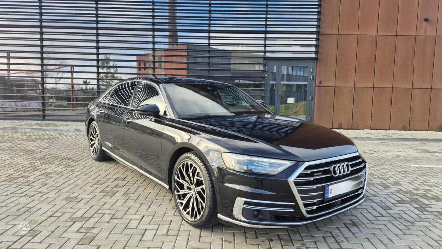 Black Audi A8 2019 in Klaipeda, with an engine capacity of 3.00 L and mileage of 152 thousand km for 29999 €, photo 6 on AUTOMOTO.COM.LV