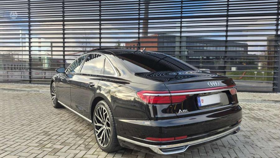 Black Audi A8 2019 in Klaipeda, with an engine capacity of 3.00 L and mileage of 152 thousand km for 29999 €, photo 9 on AUTOMOTO.COM.LV