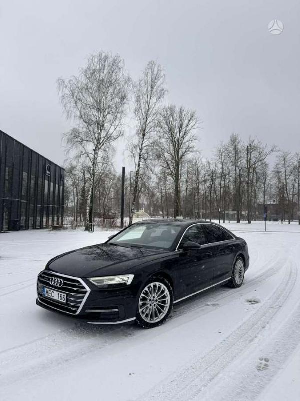 Melns Audi A8 2019 Viļņa, ar dzinēja tilpumu 3.00 L un nobraukumu 286 tūkst. km par 32900 €, foto 1 vietnē AUTOMOTO.COM.LV