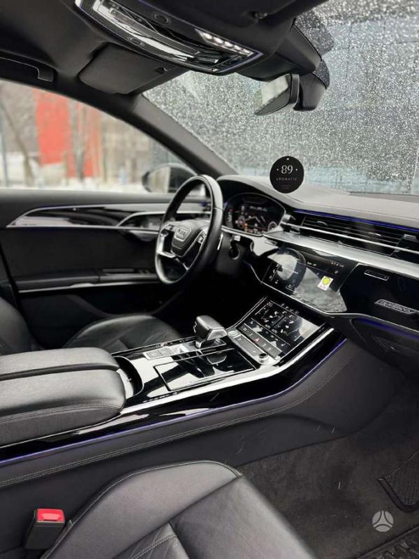 Melns Audi A8 2019 Viļņa, ar dzinēja tilpumu 3.00 L un nobraukumu 286 tūkst. km par 32900 €, foto 9 vietnē AUTOMOTO.COM.LV