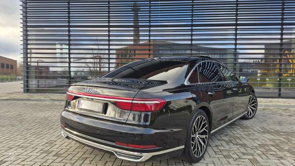 Black Audi A8 2019 in Klaipeda, with an engine capacity of 3.00 L and mileage of 152 thousand km for 29500 €, photo 4 on AUTOMOTO.COM.LV