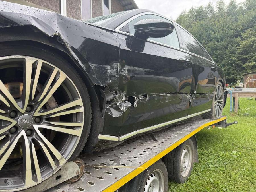 Melns Audi A8 2019 Šalčininkai, ar dzinēja tilpumu 2.97 L un nobraukumu 122 tūkst. km par 25999 €, foto 10 vietnē AUTOMOTO.COM.LV