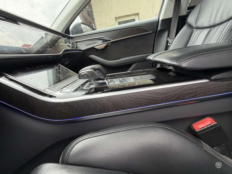 Melns Audi A8 2019 Šalčininkai, ar dzinēja tilpumu 2.97 L un nobraukumu 122 tūkst. km par 25999 €, foto 18 vietnē AUTOMOTO.COM.LV