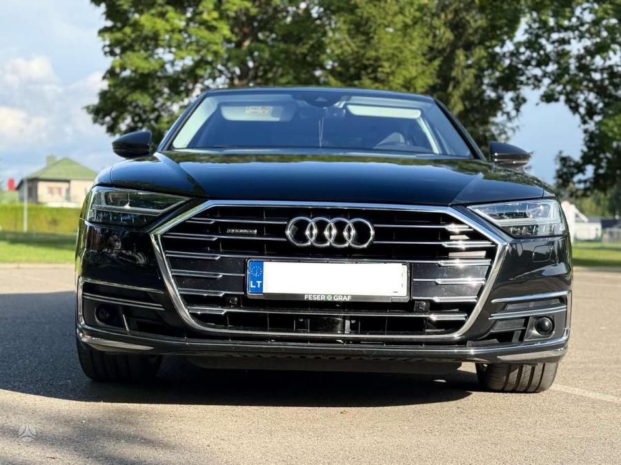 Black Audi A8 2019 in Kaunas, with an engine capacity of 3.00 L and mileage of 125 thousand km for 30000 €, photo 4 on AUTOMOTO.COM.LV