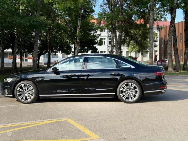Black Audi A8 2019 in Kaunas, with an engine capacity of 3.00 L and mileage of 125 thousand km for 30000 €, photo 6 on AUTOMOTO.COM.LV
