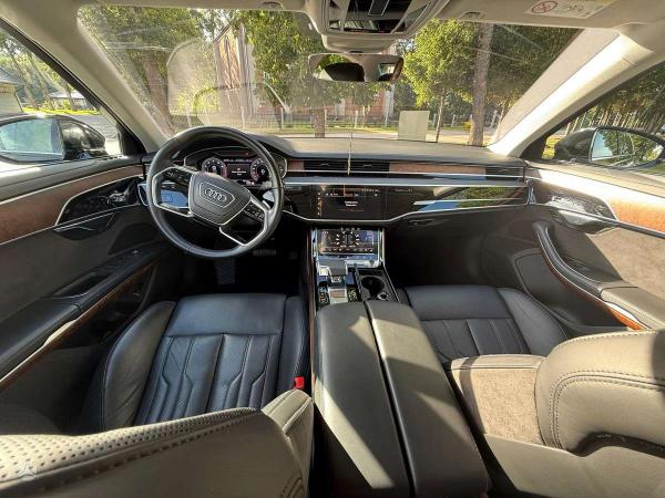 Black Audi A8 2019 in Kaunas, with an engine capacity of 3.00 L and mileage of 125 thousand km for 30000 €, photo 11 on AUTOMOTO.COM.LV