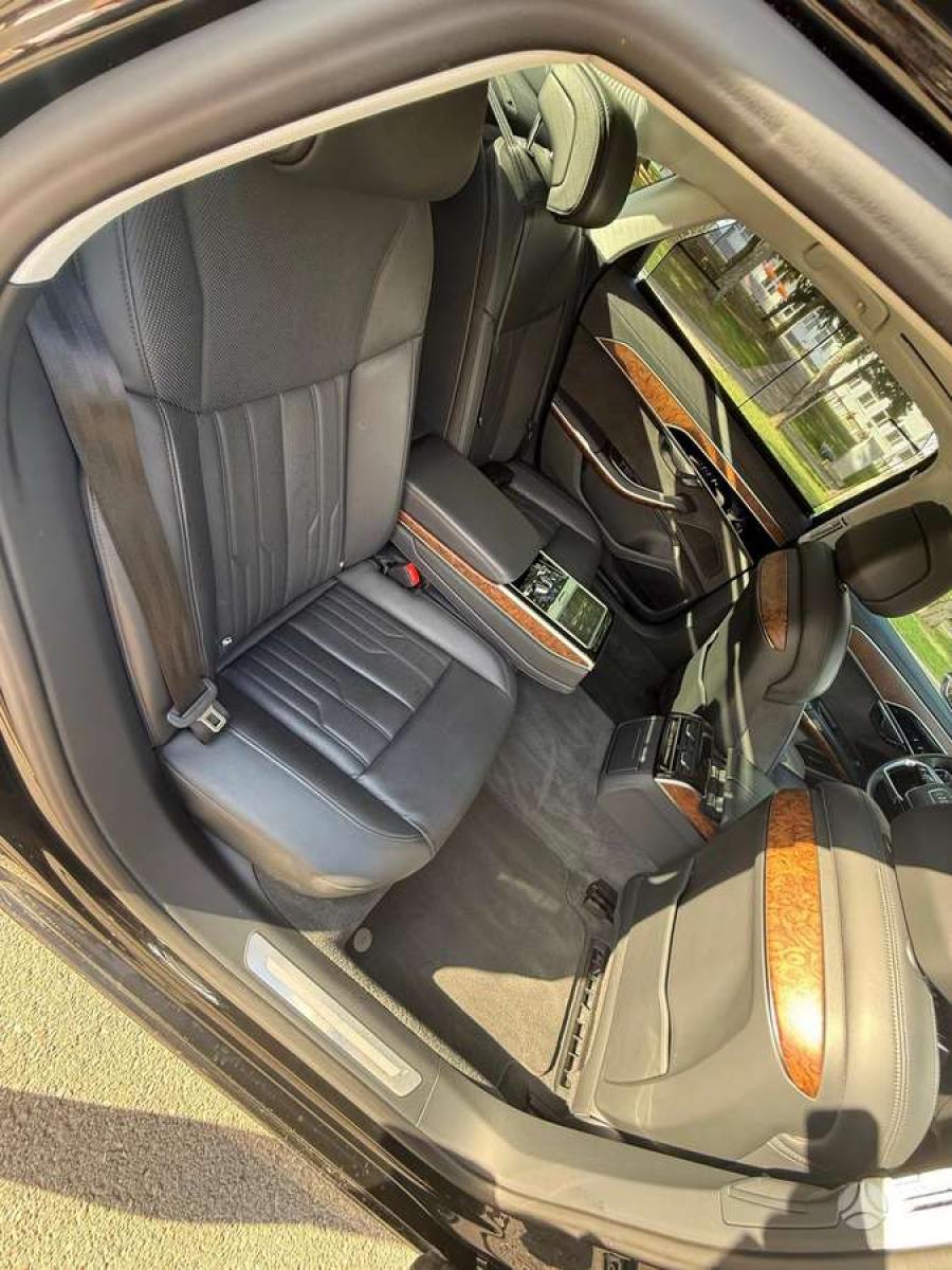 Black Audi A8 2019 in Kaunas, with an engine capacity of 3.00 L and mileage of 125 thousand km for 30000 €, photo 12 on AUTOMOTO.COM.LV