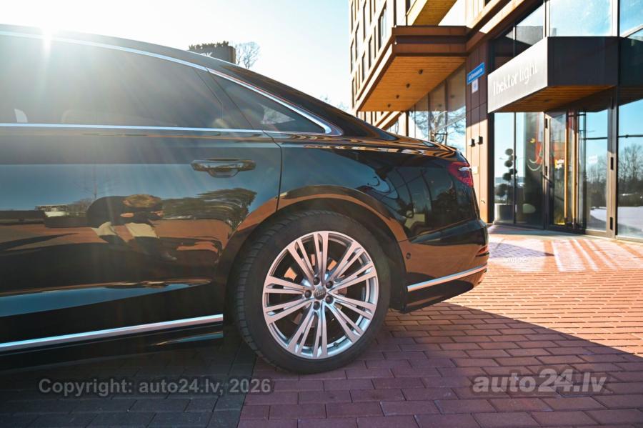 Melns Audi A8 2020 Tallina, ar dzinēja tilpumu 3.00 L un nobraukumu 200 tūkst. km par 39900 €, foto 6 vietnē AUTOMOTO.COM.LV