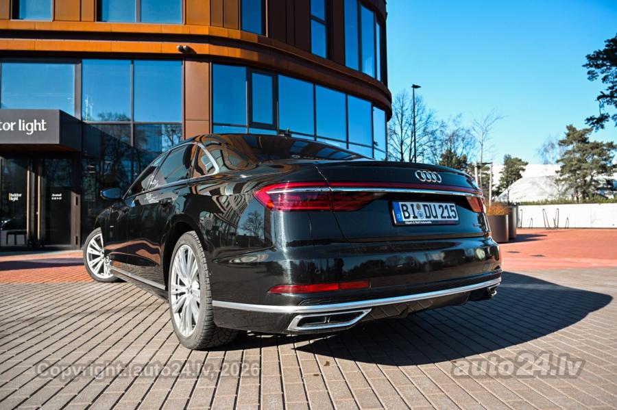 Melns Audi A8 2020 Tallina, ar dzinēja tilpumu 3.00 L un nobraukumu 200 tūkst. km par 39900 €, foto 7 vietnē AUTOMOTO.COM.LV