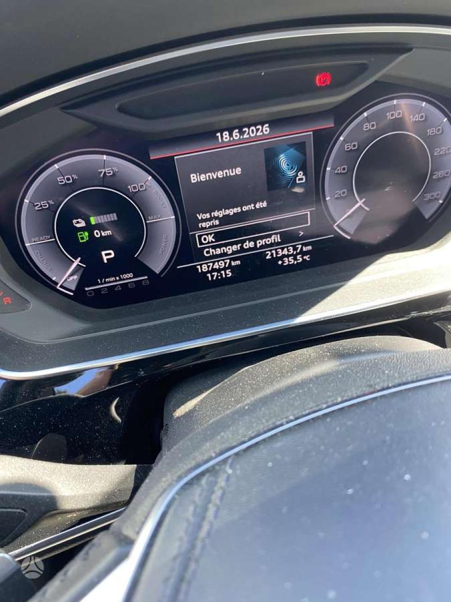 Melns Audi A8 2020 Tauragė, ar dzinēja tilpumu 3.00 L un nobraukumu 188 tūkst. km par 27500 €, foto 5 vietnē AUTOMOTO.COM.LV