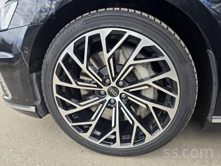 Black Audi A8 2021 in Riga, with an engine capacity of 3.00 L and mileage of 109 thousand km for 43900 €, photo 7 on AUTOMOTO.COM.LV