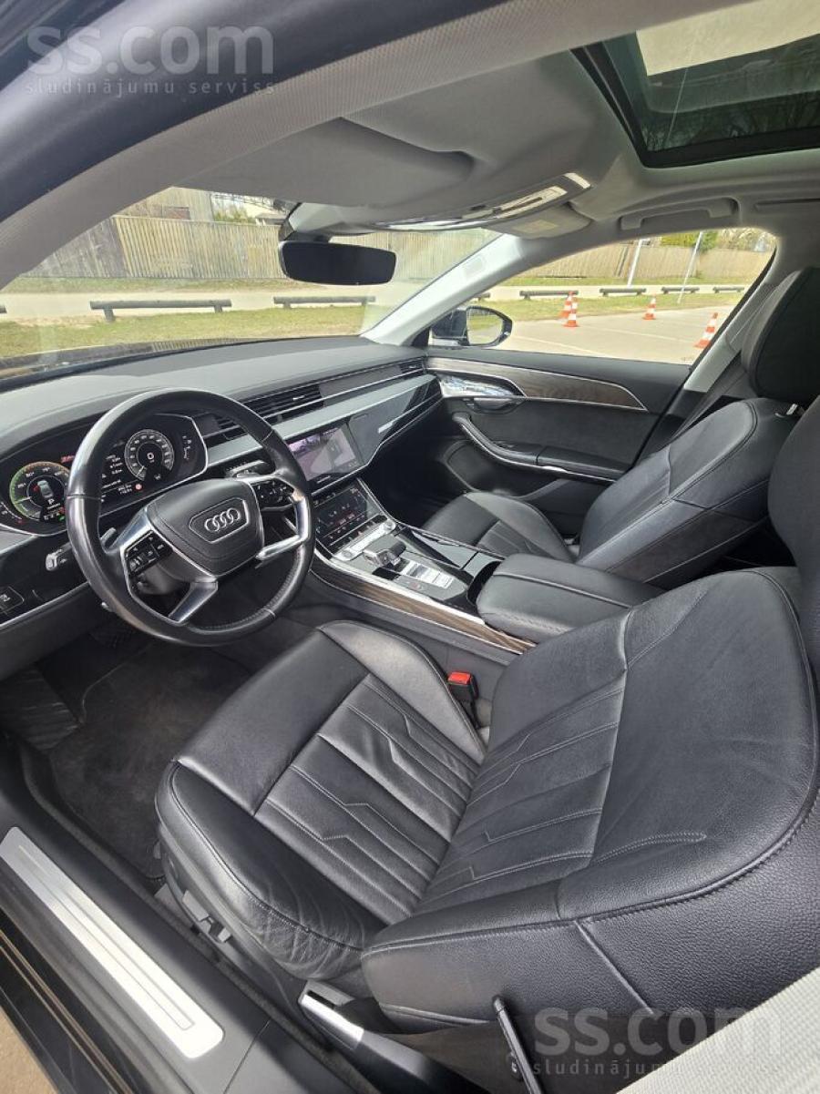 Black Audi A8 2021 in Riga, with an engine capacity of 3.00 L and mileage of 109 thousand km for 43900 €, photo 8 on AUTOMOTO.COM.LV