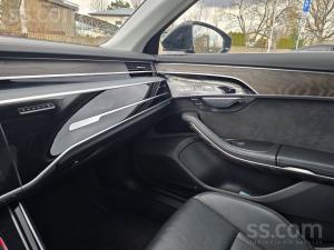 Black Audi A8 2021 in Riga, with an engine capacity of 3.00 L and mileage of 109 thousand km for 43900 €, photo 22 on AUTOMOTO.COM.LV