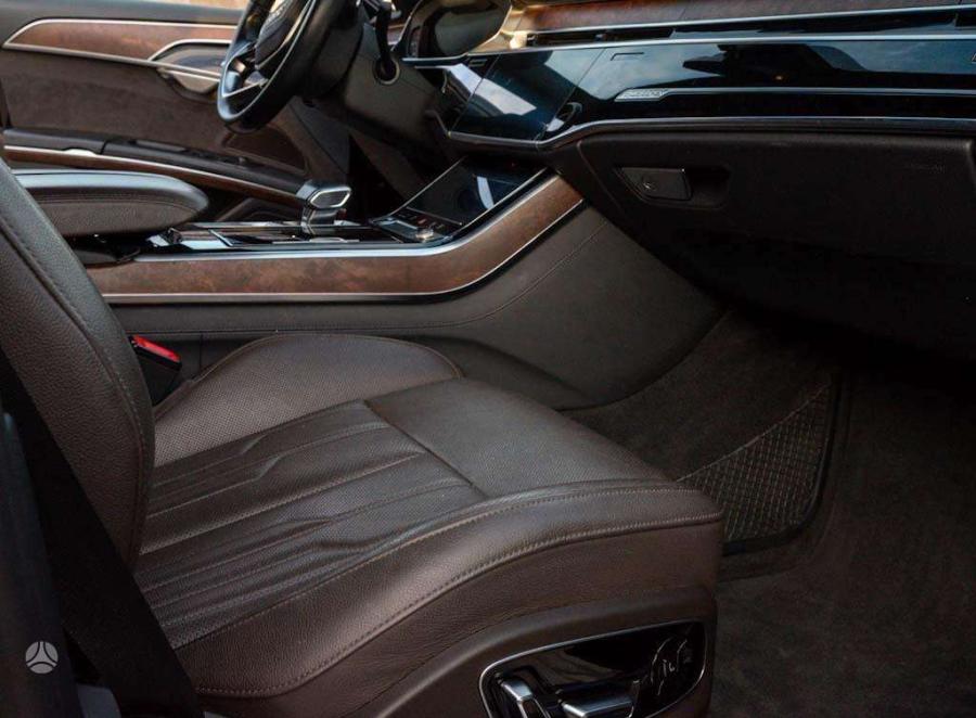 Black Audi A8 2021 in Panevezys, with an engine capacity of 3.00 L and mileage of 99 thousand km for 40000 €, photo 4 on AUTOMOTO.COM.LV