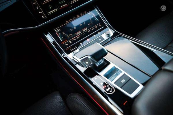 Melns Audi A8 2021 Panevēža, ar dzinēja tilpumu 3.00 L un nobraukumu 99 tūkst. km par 40000 €, foto 5 vietnē AUTOMOTO.COM.LV