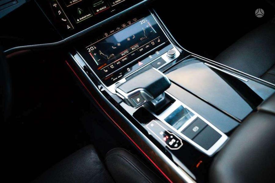 Black Audi A8 2021 in Panevezys, with an engine capacity of 3.00 L and mileage of 99 thousand km for 40000 €, photo 6 on AUTOMOTO.COM.LV
