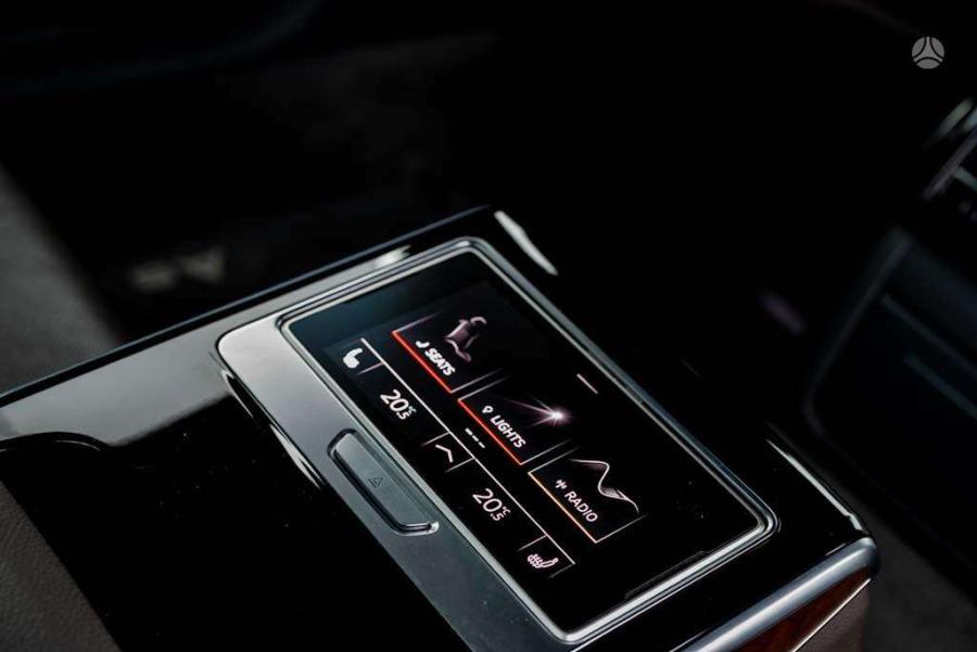 Black Audi A8 2021 in Panevezys, with an engine capacity of 3.00 L and mileage of 99 thousand km for 40000 €, photo 9 on AUTOMOTO.COM.LV