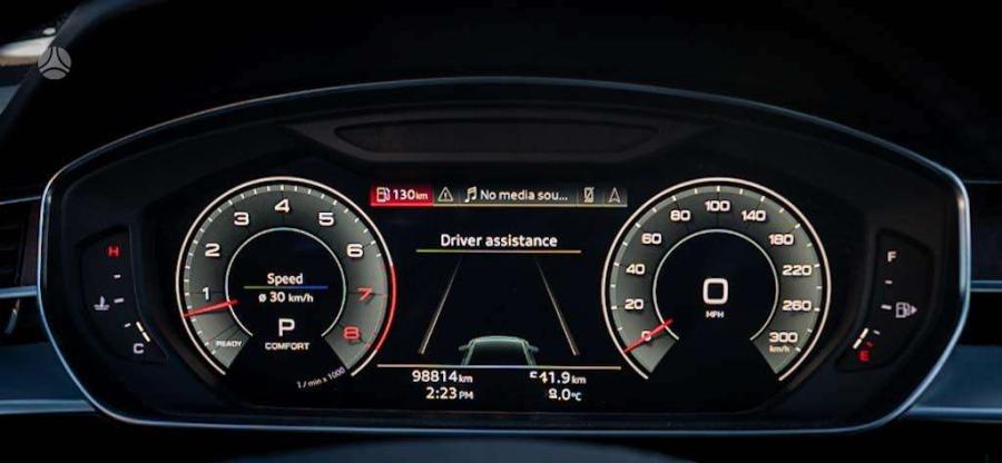 Black Audi A8 2021 in Panevezys, with an engine capacity of 3.00 L and mileage of 99 thousand km for 40000 €, photo 10 on AUTOMOTO.COM.LV