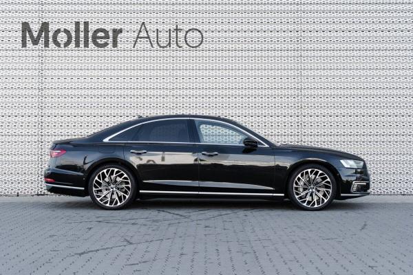 Black Audi A8 2021 in Marupe, with an engine capacity of 3.00 L and mileage of 113 thousand km for 42700 €, photo 6 on AUTOMOTO.COM.LV