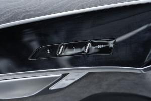 Black Audi A8 2021 in Marupe, with an engine capacity of 3.00 L and mileage of 113 thousand km for 42700 €, photo 11 on AUTOMOTO.COM.LV