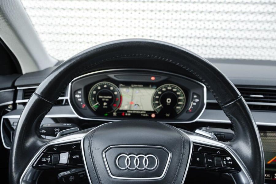 Black Audi A8 2021 in Marupe, with an engine capacity of 3.00 L and mileage of 113 thousand km for 42700 €, photo 16 on AUTOMOTO.COM.LV