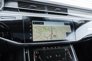 Black Audi A8 2021 in Marupe, with an engine capacity of 3.00 L and mileage of 113 thousand km for 42700 €, photo 26 on AUTOMOTO.COM.LV