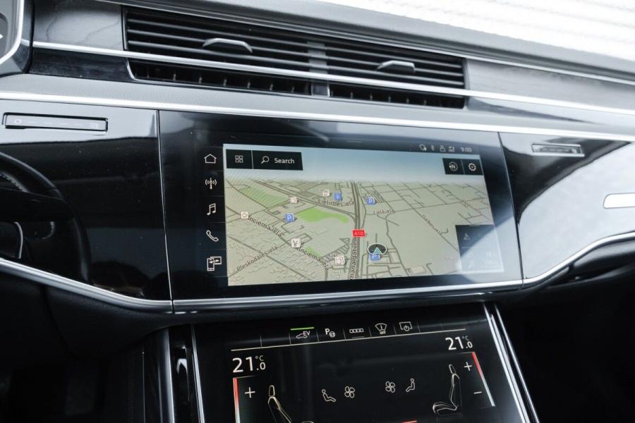 Black Audi A8 2021 in Marupe, with an engine capacity of 3.00 L and mileage of 113 thousand km for 42700 €, photo 26 on AUTOMOTO.COM.LV