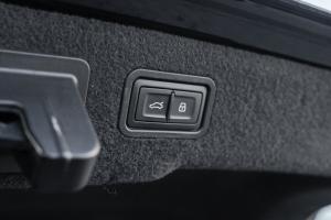 Black Audi A8 2021 in Marupe, with an engine capacity of 3.00 L and mileage of 113 thousand km for 42700 €, photo 32 on AUTOMOTO.COM.LV