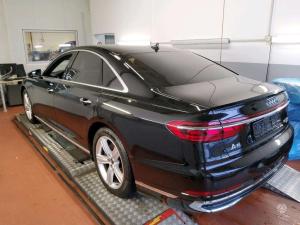 Black Audi A8 2022 in Vilnius, with an engine capacity of 3.00 L and mileage of 94 thousand km for 51500 €, photo 4 on AUTOMOTO.COM.LV