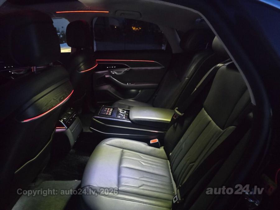 Melns Audi A8 2022 Tallina, ar dzinēja tilpumu 3.00 L un nobraukumu 90 tūkst. km par 60000 €, foto 9 vietnē AUTOMOTO.COM.LV
