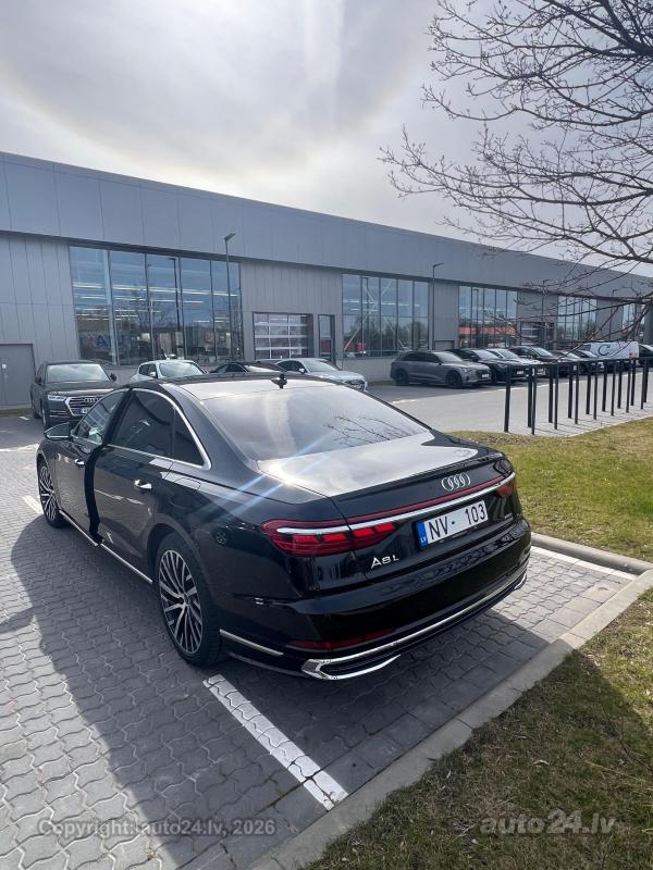 Black Audi A8 2022 in Riga, with an engine capacity of 3.00 L and mileage of 68 thousand km for 65900 €, photo 7 on AUTOMOTO.COM.LV