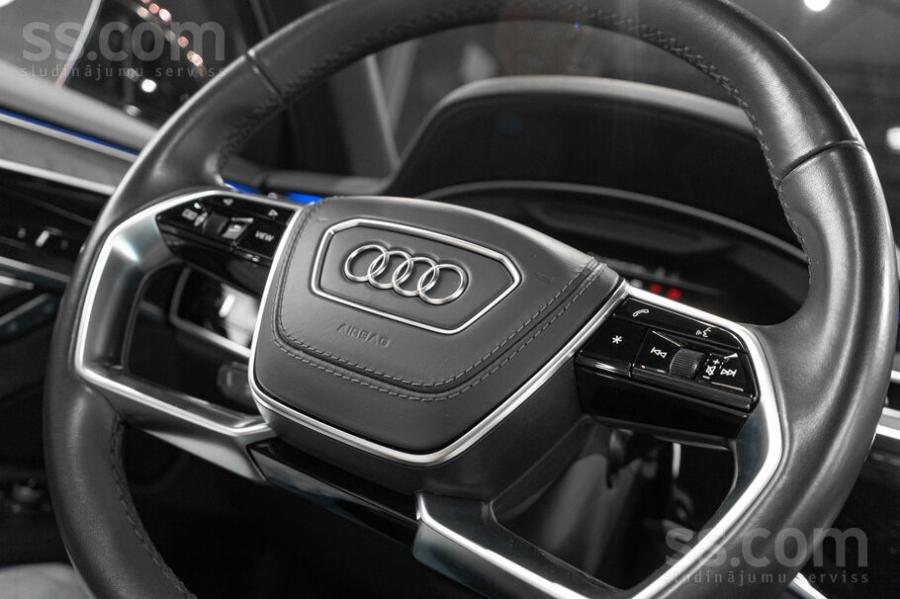 Black Audi A8 2022 in Riga, with an engine capacity of 3.00 L and mileage of 80 thousand km for 54900 €, photo 27 on AUTOMOTO.COM.LV