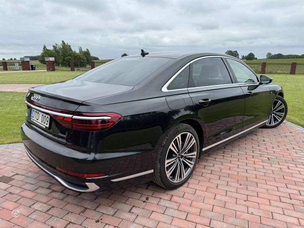 Black Audi A8 2022 in Plunge, with an engine capacity of 3.00 L and mileage of 80 thousand km for 54900 €, photo 5 on AUTOMOTO.COM.LV