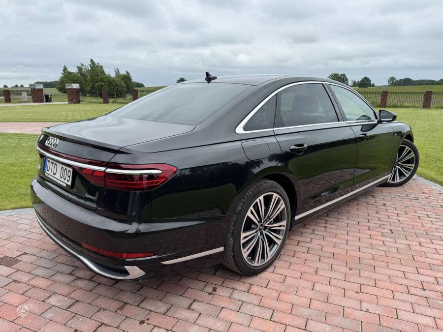 Black Audi A8 2022 in Plunge, with an engine capacity of 3.00 L and mileage of 80 thousand km for 54900 €, photo 6 on AUTOMOTO.COM.LV