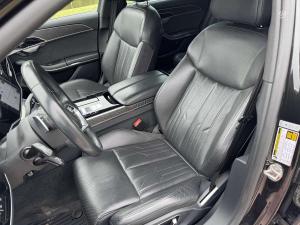 Black Audi A8 2022 in Plunge, with an engine capacity of 3.00 L and mileage of 80 thousand km for 54900 €, photo 13 on AUTOMOTO.COM.LV