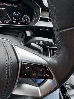 Black Audi A8 2022 in Plunge, with an engine capacity of 3.00 L and mileage of 80 thousand km for 54900 €, photo 22 on AUTOMOTO.COM.LV