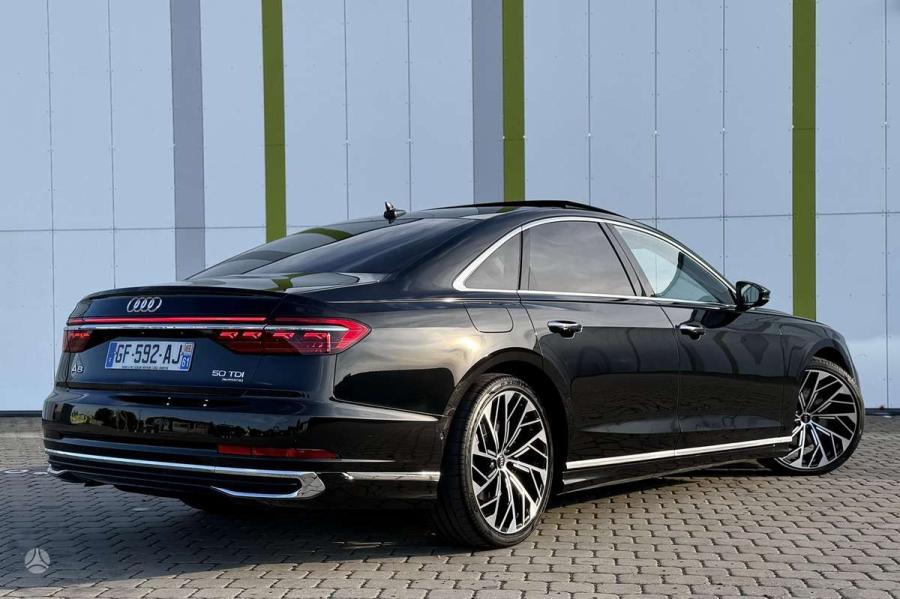 Melns Audi A8 2022 Tauragė, ar dzinēja tilpumu 3.00 L un nobraukumu 174 tūkst. km par 38200 €, foto 17 vietnē AUTOMOTO.COM.LV