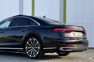 Melns Audi A8 2022 Tauragė, ar dzinēja tilpumu 3.00 L un nobraukumu 174 tūkst. km par 38200 €, foto 21 vietnē AUTOMOTO.COM.LV