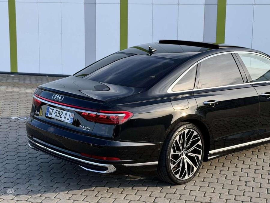 Melns Audi A8 2022 Tauragė, ar dzinēja tilpumu 3.00 L un nobraukumu 174 tūkst. km par 38200 €, foto 23 vietnē AUTOMOTO.COM.LV