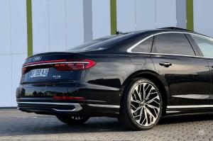 Melns Audi A8 2022 Tauragė, ar dzinēja tilpumu 3.00 L un nobraukumu 174 tūkst. km par 38200 €, foto 24 vietnē AUTOMOTO.COM.LV
