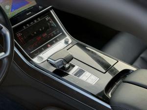 Melns Audi A8 2022 Tauragė, ar dzinēja tilpumu 3.00 L un nobraukumu 174 tūkst. km par 38200 €, foto 37 vietnē AUTOMOTO.COM.LV