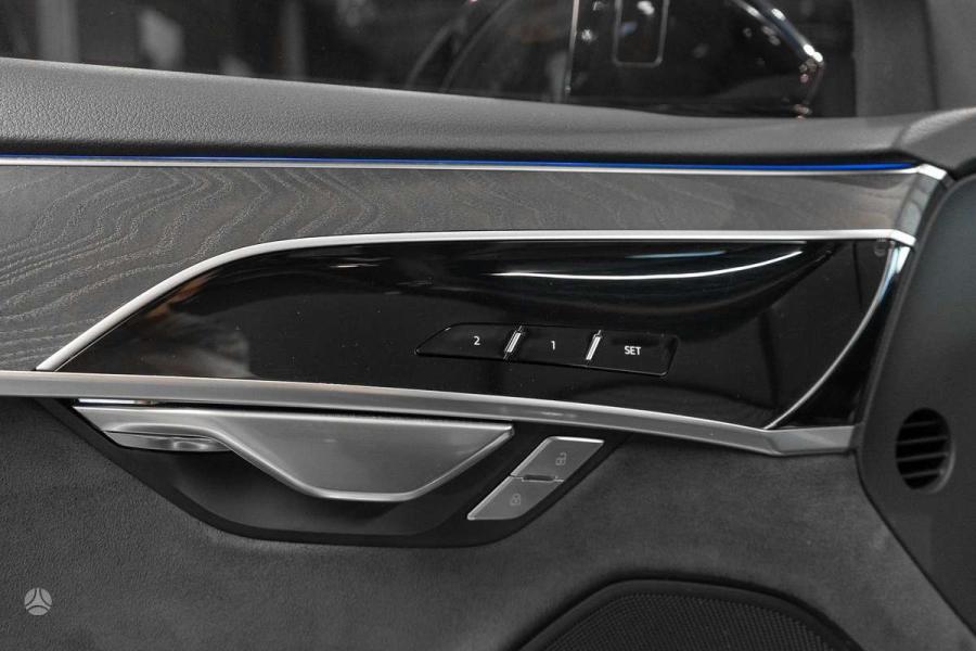 Melns Audi A8 2022 Rīga, ar dzinēja tilpumu 3.00 L un nobraukumu 80 tūkst. km par 51000 €, foto 17 vietnē AUTOMOTO.COM.LV