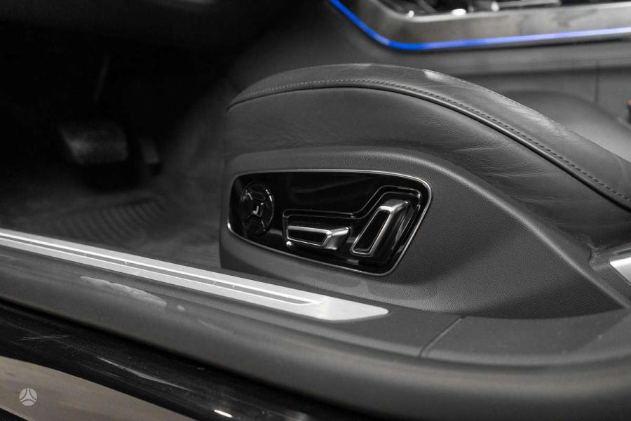 Melns Audi A8 2022 Rīga, ar dzinēja tilpumu 3.00 L un nobraukumu 80 tūkst. km par 51000 €, foto 20 vietnē AUTOMOTO.COM.LV